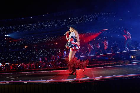 Why Doechiis ‘tiny Desk Became An Instant Classic