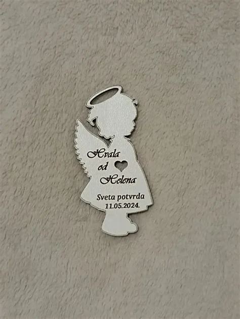 AnĐeo CuradeČko Magnet 1 Dart Dizajn