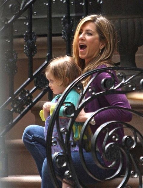 Jennifer Aniston And Young Co Star In The Switch 2010