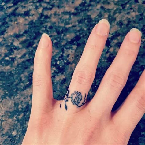 7 Tatouage Bague Idées Tatouage à Enregistrer Aujourdhui Tatouage