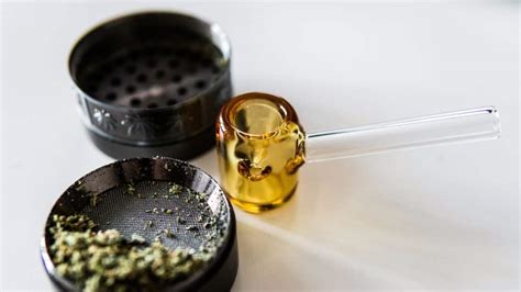 What Every Cannabis Enthusiast Should Know About Pipes Rolld