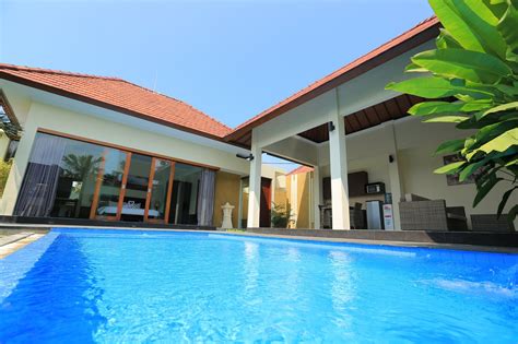 Putri Bali Villa Kuta Harga Sewa Fasilitas Ulasan Lokavilla