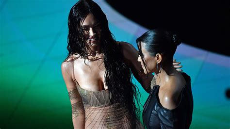 Megan Fox And Kourtney Kardashian Spark Pregnancy Rumours At Vmas