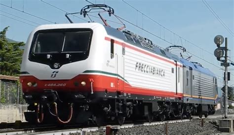 Livree Fs E Trenitalia Frecciabianca Scalaenne Note Sparse Treni