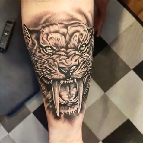 Tiger Thigh Tattoos