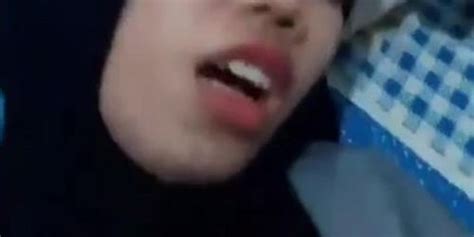 Free Ciuman Lanjut Ngentoto Porn Videos And Sex Movies Tnaflix Com