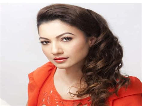 Kushal Patches Up With Gauahar Khan