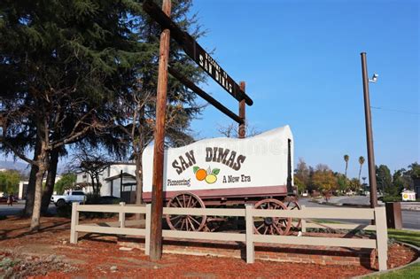 San Dimas California Welcome To San Dimas Sign With Covered Wagon