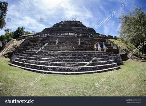 Xunantunich El Castillo