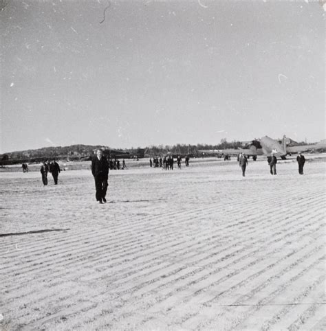 Bodø Flyplass 13 Mai 1945 Lengst Bak I Bildet Ses Flere Av Douglas C