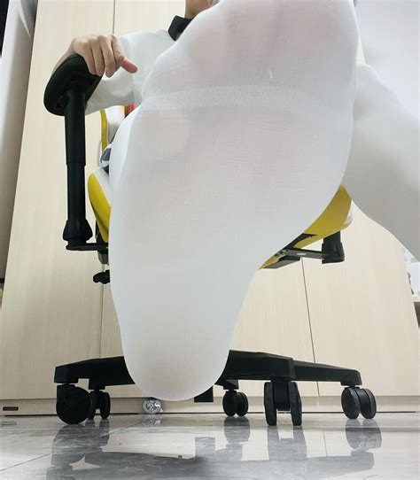 陈思雨 Chensiyu2303 Twitter