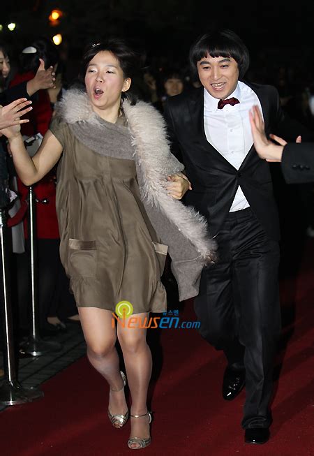 포토엔 황재성 마음은 벌써 시상식으로~