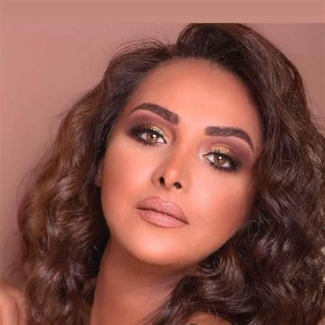 Cinderella The Life Journey Of Syrian Artist Qamar Khalaf Waradana