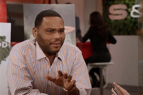 Exclusive Black Ish Sneak Peek Dre Buys Zoe A Mobile Sex Box Tv Guide