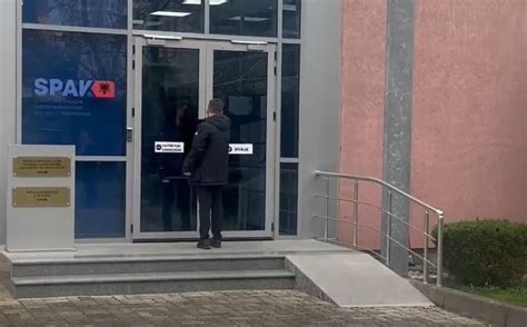 Kryebashkiaku I Kolonjës Erion Isai Paraqitet Në Spak Elbasani On
