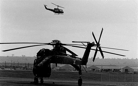 Us Army United States Army Sikorsky Ch 54a Tarhe S 64 Skycrane
