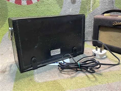 Rare Vintage Elftone Baracuda V Leather Body Alumimum Face AM Radio NO ISSUE Hobbies Toys