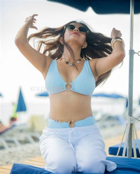 Hot Anushka Sen In A Sky Blue Bikini Photos 01 351634 Kollywood Zone