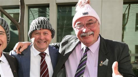 ‘bring It On Katter Throws Down The Challenge To Albo And Labor To