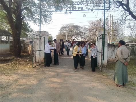 နွားထိုးကြီးမြို့တွင် တက္ကသိုလ်ဝင်တန်းစာမေးပွဲ မြန်မာစာဘာသာရပ် စတင်ဖ