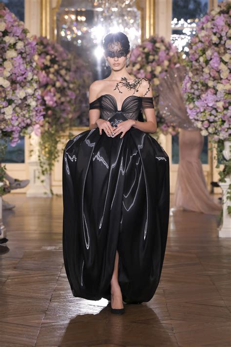 Miss Sohee Spring 2025 Couture Runway Fashion Show And Collection Review