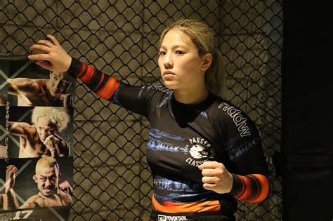 Kingレイナ「相手に劣るところは無い。スカッとさせる試合をしたい」【7・28 Rizin17】 Tokyo Headline