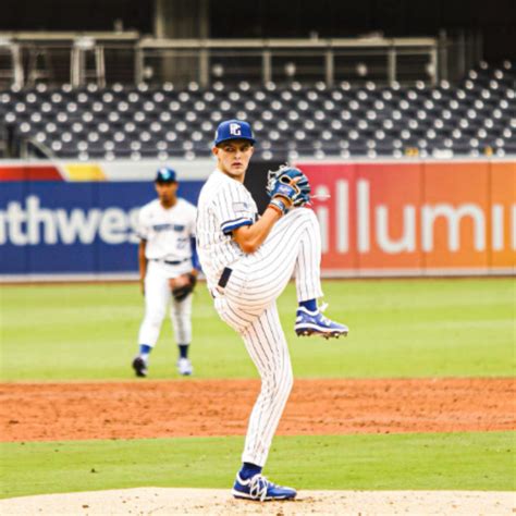 Jackson Ferris Fan Arch