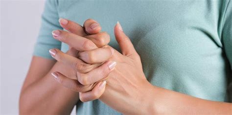 Why Do People Crack Their Knuckles The Real Reason Youre Addicted To