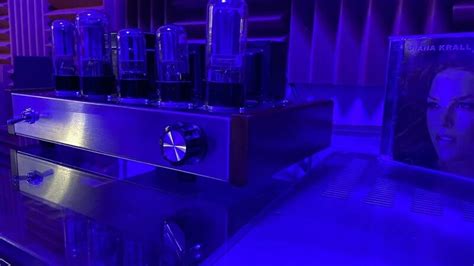 Слушаем ламповый усилитель на 6p3p 6Н8С Смотреть онлайн в поиске