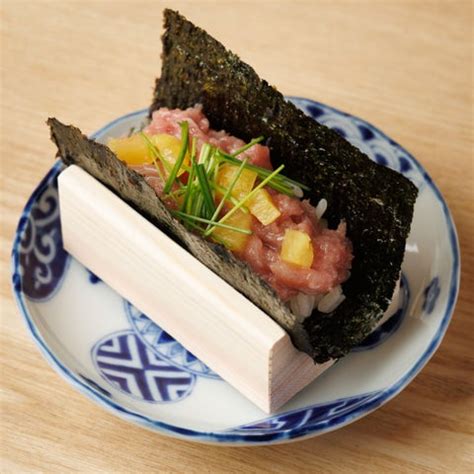 150 Yen Per Piece Domestic Raw Bluefin Tuna Akami Chutoro And