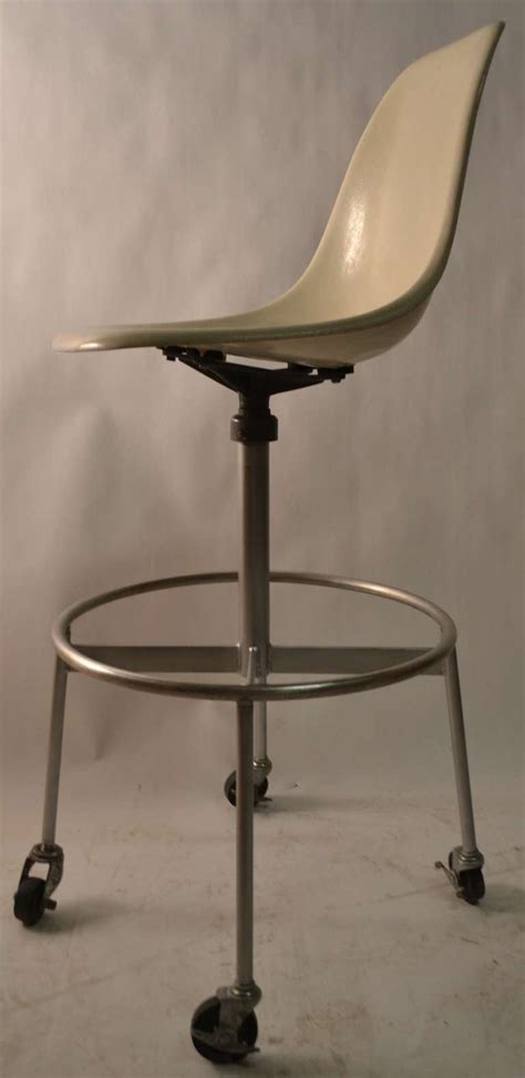 Eames Herman Miller Drafting Stool At 1stdibs Eames Drafting Stool