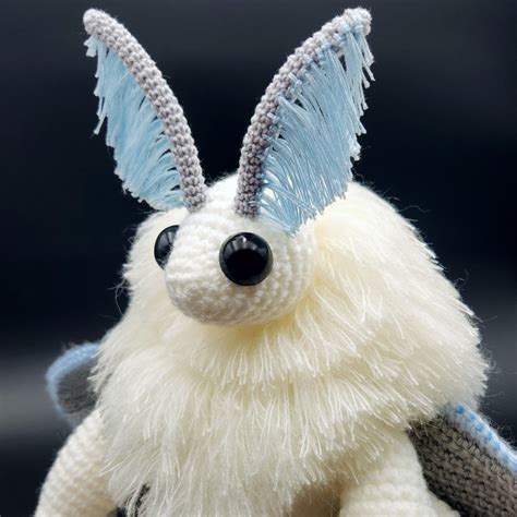 Moth Lady 🌌 Rgoblincore