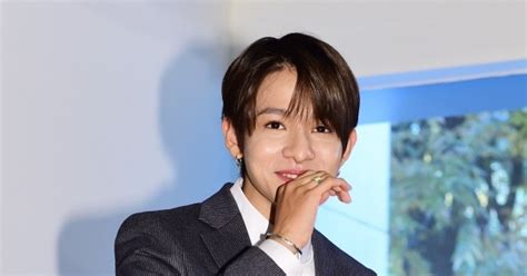 사무엘 수줍은 미소