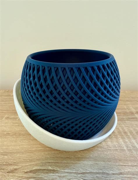 3d Printed Planter Pot With Drip Tray Modern 3d Printed Pot For