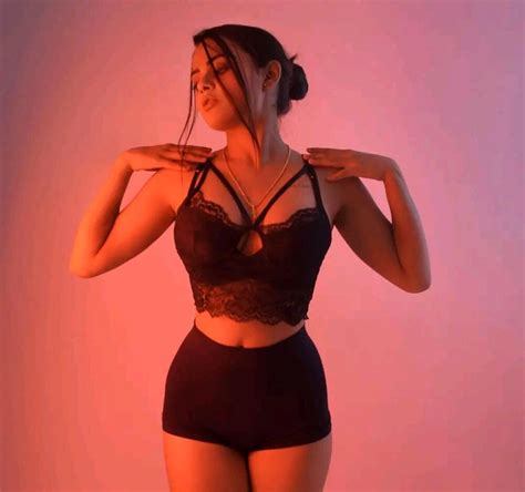 Kumari Priya Free Live Webcam Show And Xxx Chat Xhamsterlive