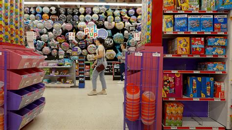 Is Party City Closing Stores Chain Going Out Of Business After