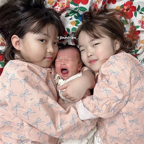 Fã Clube Rohee Romi E Roa 🎀🇧🇷 Muita Fofurinhaaa 🎀😍 ️💘🌈 ️ ️ ️ ️