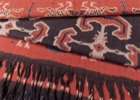 014 Indonesian Ceremonial Hinggi Kombu Ikat Ikat Hand Woven Textiles Hand Weaving