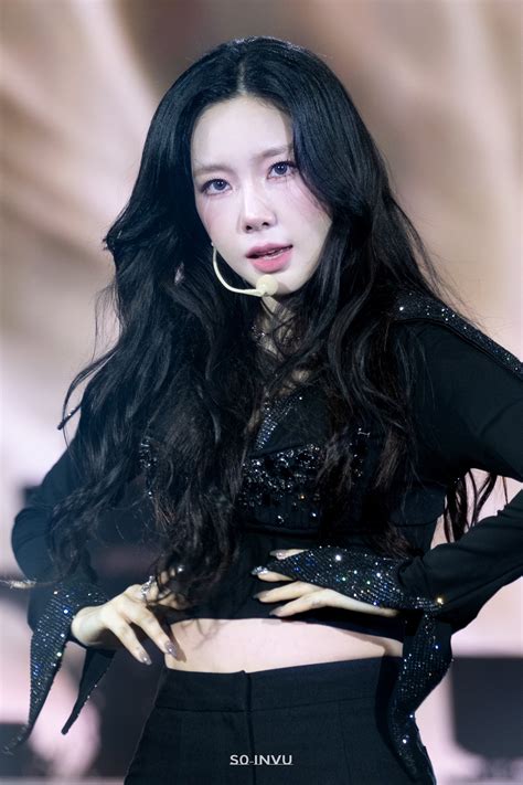 Kim Taeyeon 김태연 Kim Taeyeon 김태연 Added A New Photo