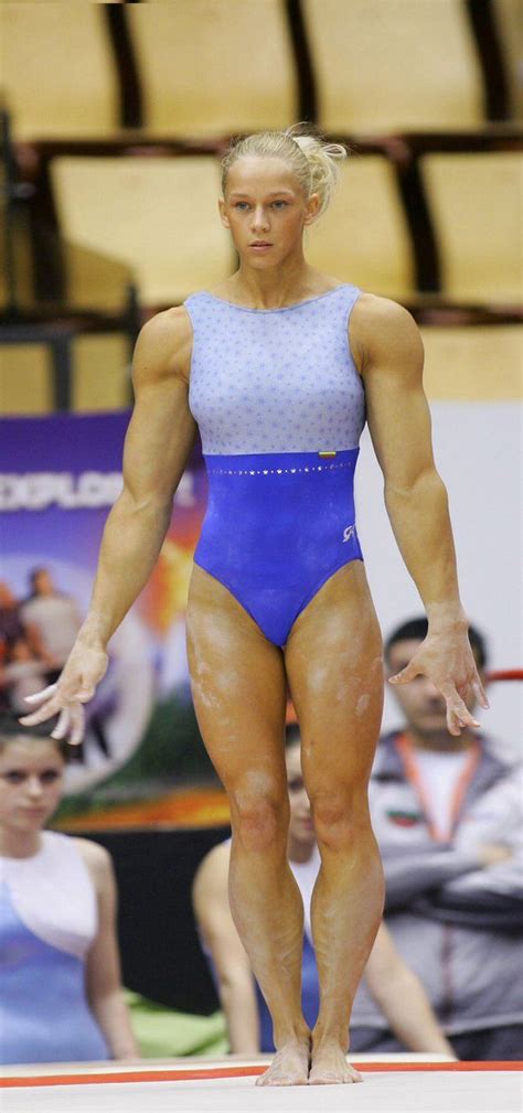Very Strong Gymnast By Powergirl070 Gymnastics Body Shapes Gymnast