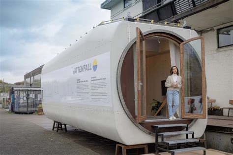 La Góndola De Un Aerogenerador Tiene Una Segunda Vida Como Minicasa