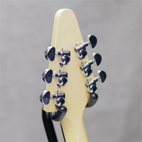 Flying V 67 Classic White 1997 エレキギター｜三木楽器公式通販サイト