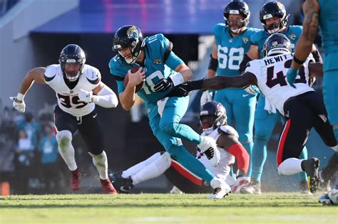 Mac Jones Will Start In Week 14