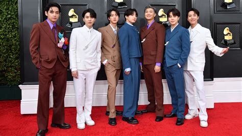 Bts Reunite At The 2022 Grammys In Coordinating Suits