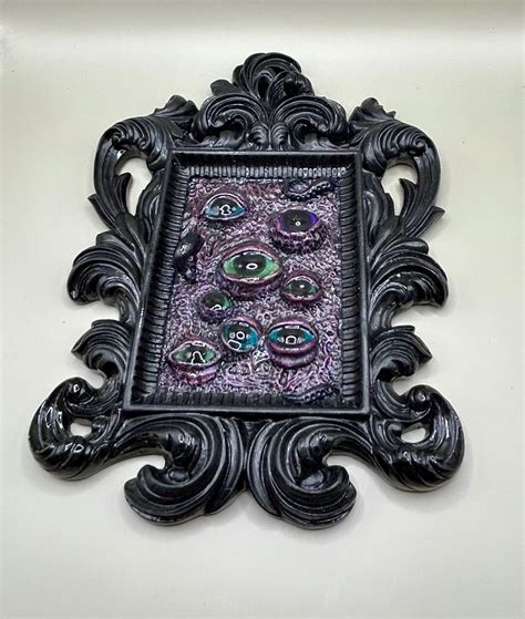 Unique Creepy Alien Eyeballs Sculpture In Black Vintage Frame 7 X 5