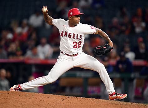 Raisel Iglesias Full Angels Wallpaper Wallpapersok