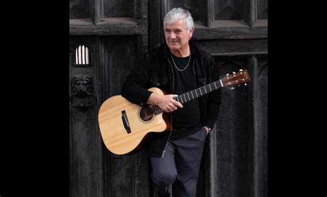 Guitar Virtuoso And Former Wings Band Member Laurence Juber Don