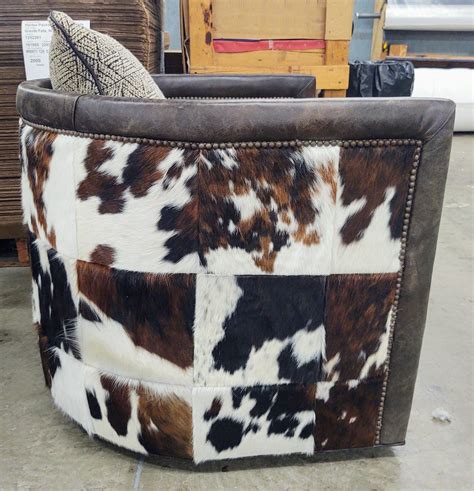 9560 Swivel Keever Paul Robert Furniture Swivel Chair Chair