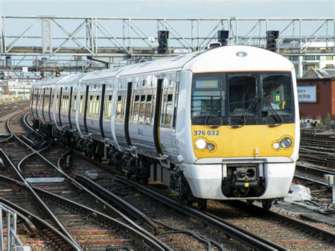 Photo Of 376032 At London Bridge — Trainlogger