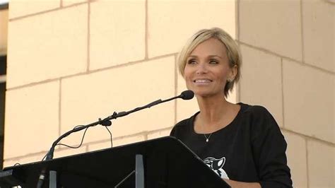 Broken Arrow Graduate Kristin Chenoweth Speaks School
